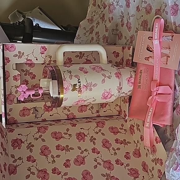 Stanley | Other | Stanley Loveshack Fancy Ribbon Rosa 4 Oz Tumbler New ...